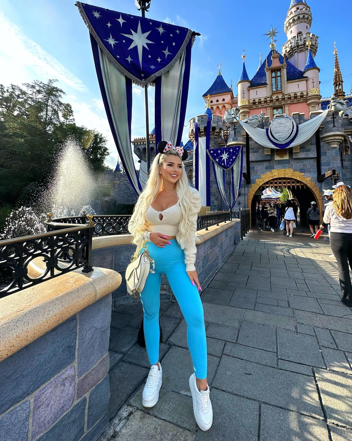 Meet Darina | Humor Me Club